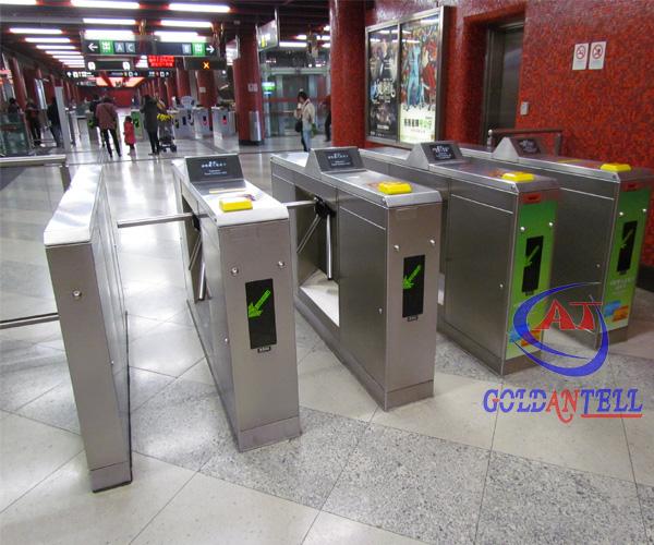 Amusement Park / Stadium / Tourist Spots Barcode Scanner Turnstile Qr ...